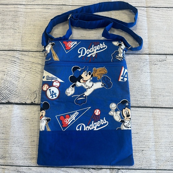 Disney | Bags | Disney Dodgers Crossbody Bag Wbonus Doggie Dodger Hat ...